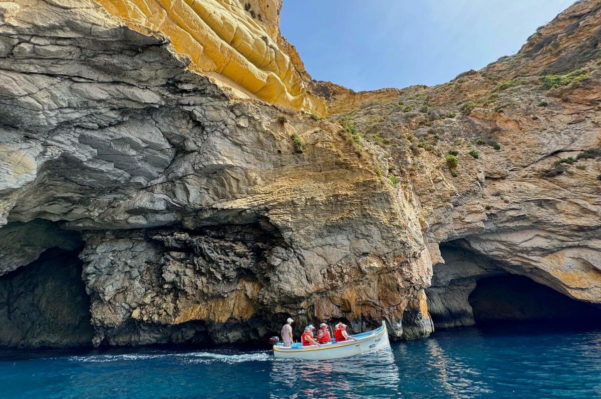 Blue Grotto (Gruta Azul) - Malta