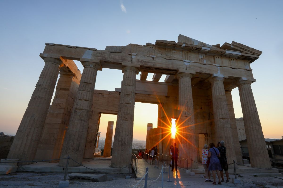 Propileu da Acrópole de Atenas e o Templo de Atena Niké – Tudo o que você precisa saber!