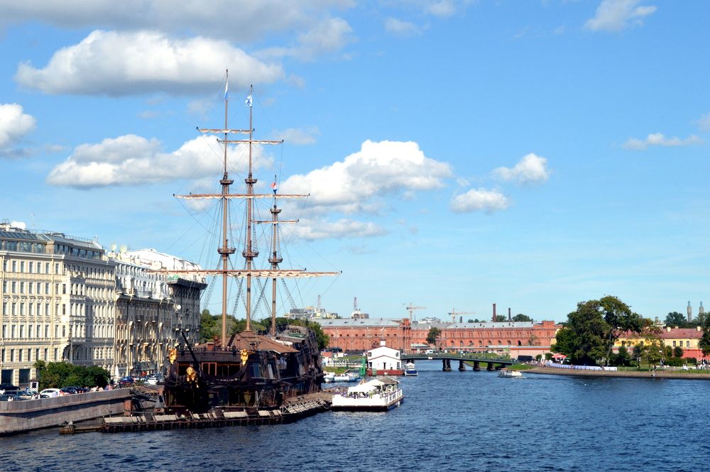 Rio Neva|Passeio de Barco