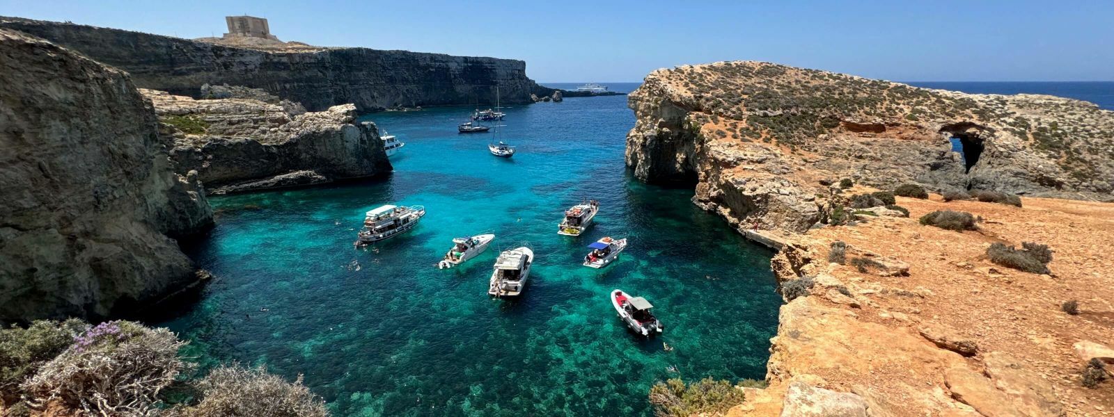 Crystal Lagoon (Lagoa de Cristal) - Malta