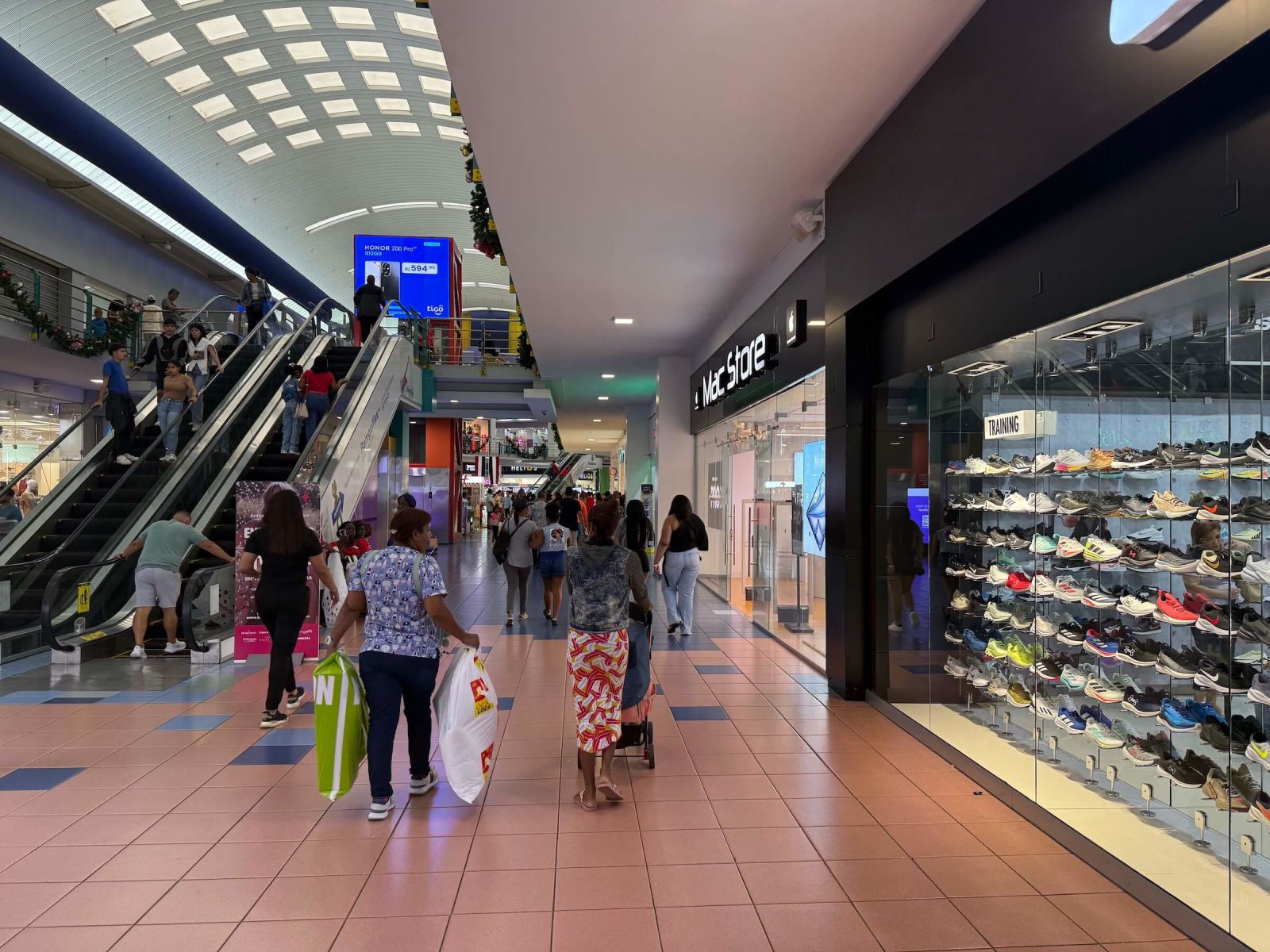 Albrook Mall: como é o maior shopping da Cidade do Panamá