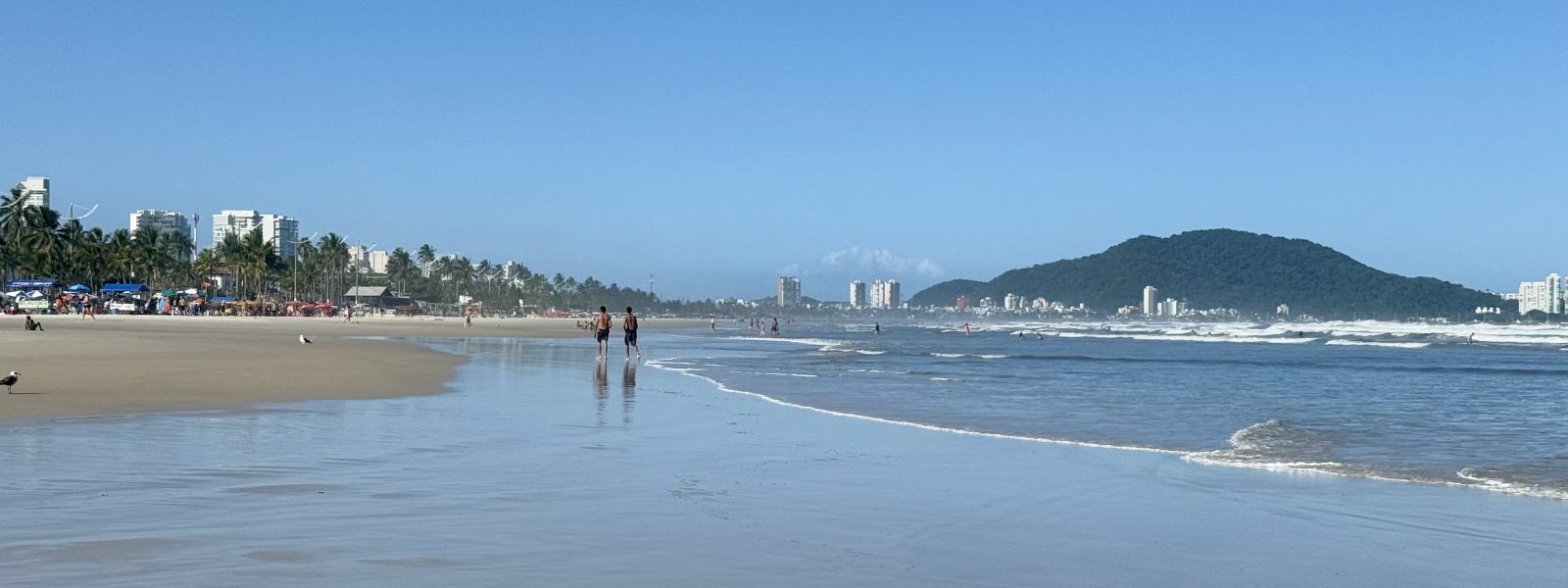 Praia da Enseada: tudo sobre a praia mais popular do Guarujá