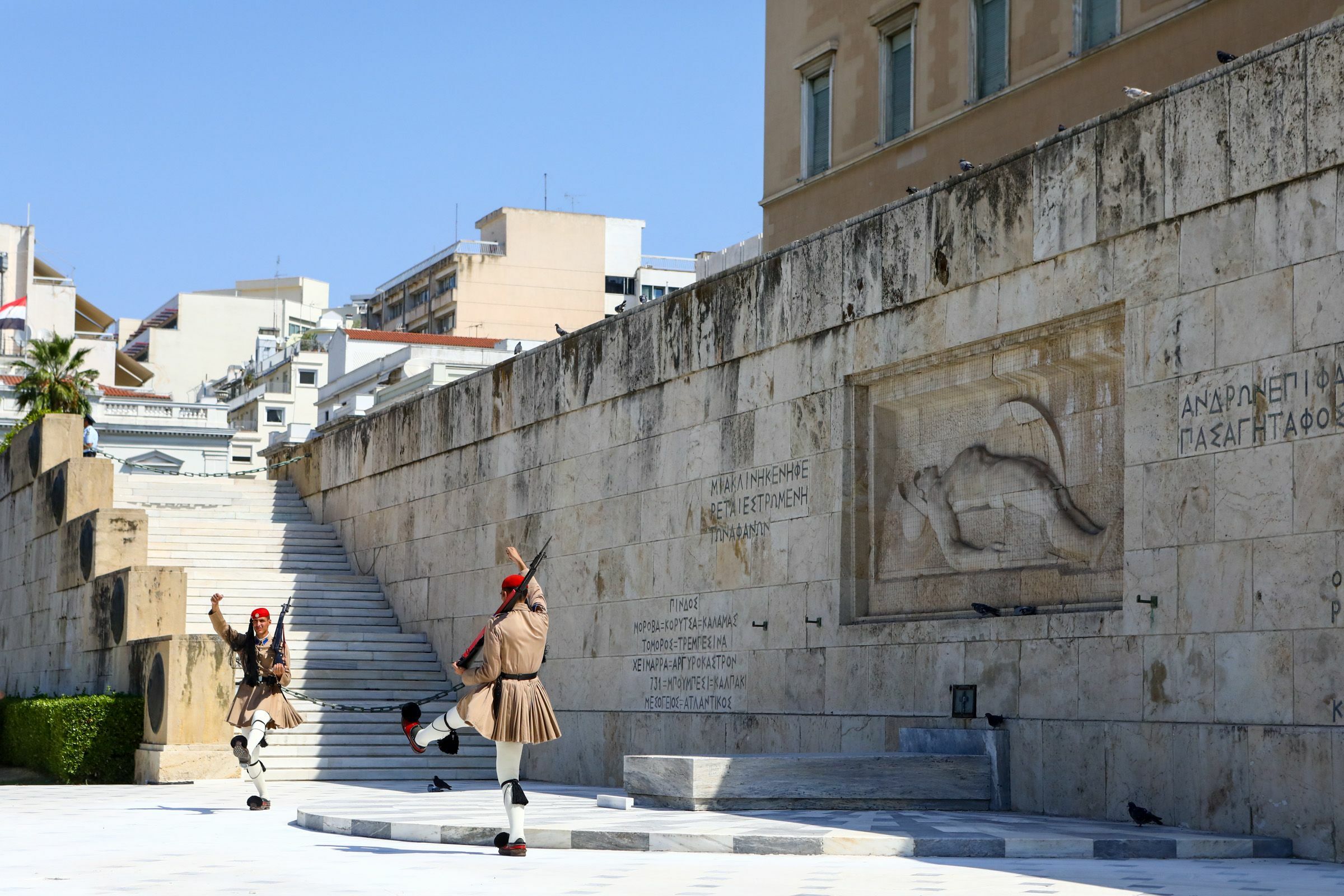 Praça Syntagma em Atenas – Tudo o que você precisa saber!