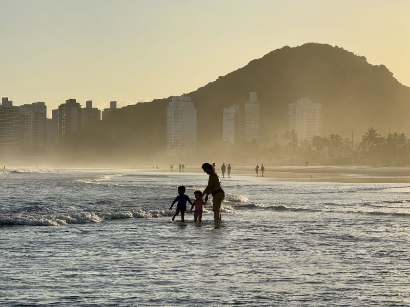 Praia da Enseada: tudo sobre a praia mais popular do Guarujá